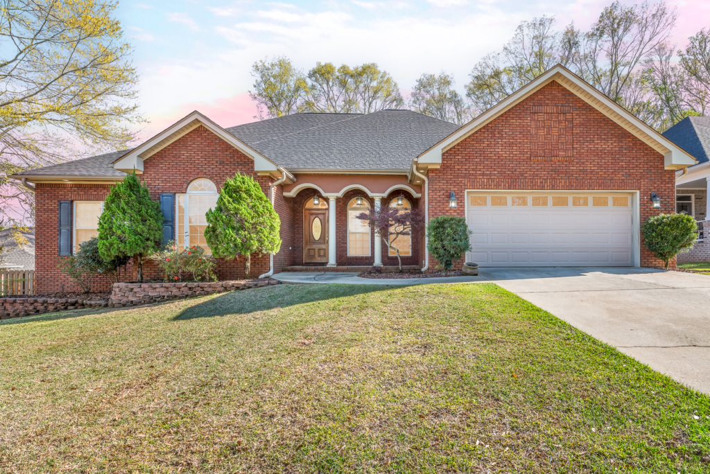 106 Williamsburg Lane, Enterprise, AL 36330 - Wiregrass Home Team